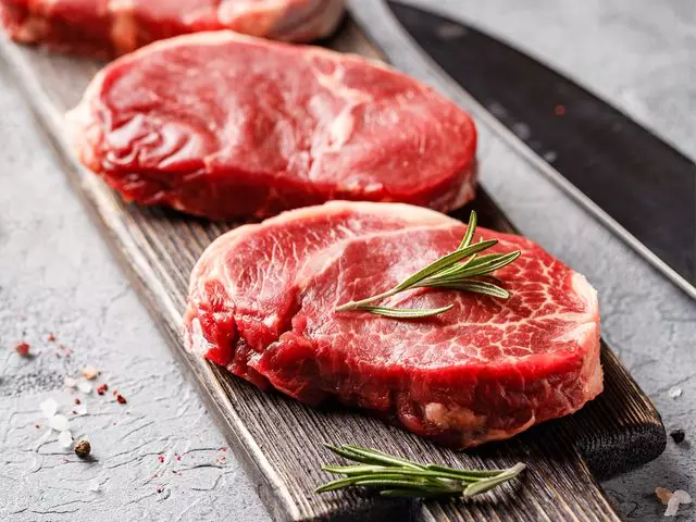 اسٹیک کے لئے گوشت کا انتخاب کیسے کریں / ابتدائیوں کے لئے تجاویز - سائٹ پر "آگ پر" عنوان سے ایک مضمون