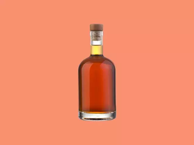 Znana je bila cena največje steklenice viskija na svetu