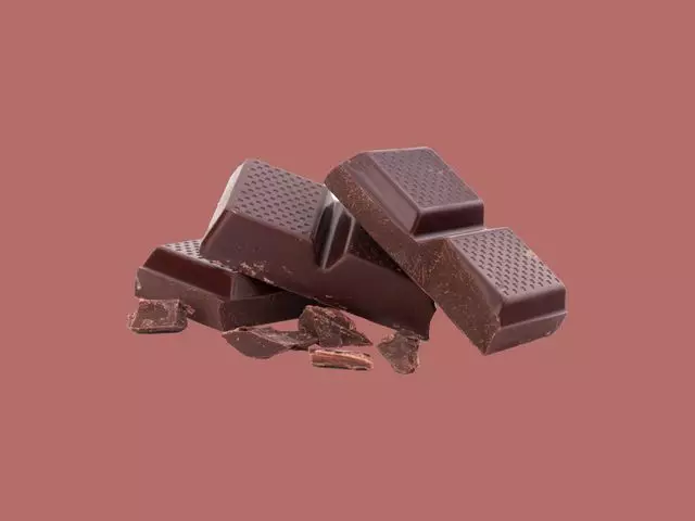 Las propiedades útiles del chocolate amargo se nombran.
