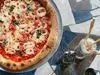 Wie oft in der Woche kann man Pizza und Schokolade essen, ohne der Gesundheit zu schaden / Die Meinung eines britischen Ernährungswissenschaftlers - ein Artikel aus der Rubrik 