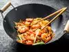 Giunsa ug unsa ang lutoon sa usa ka Asian wok / Mga tip sa pagpili ug paggamit sa mga lagda