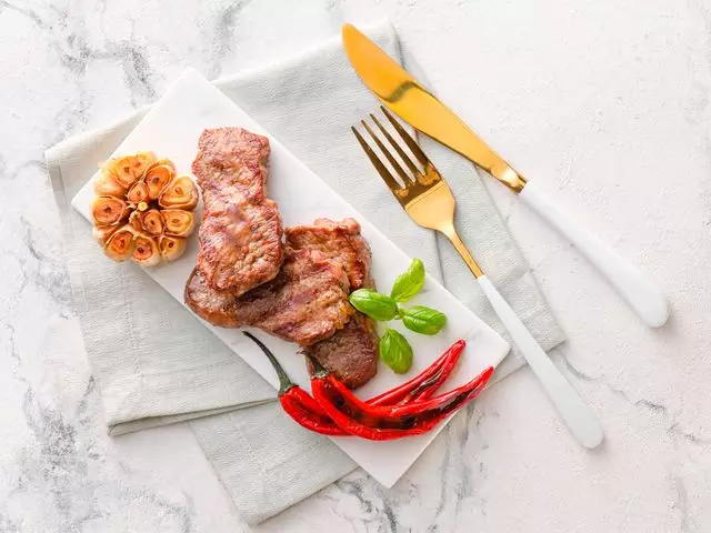 Kif issajjar steak tal-vitella Delicious / Suġġerimenti importanti u riċetta tajba - artikolu mit-taqsima "X'għandek tiekol" tas-sit