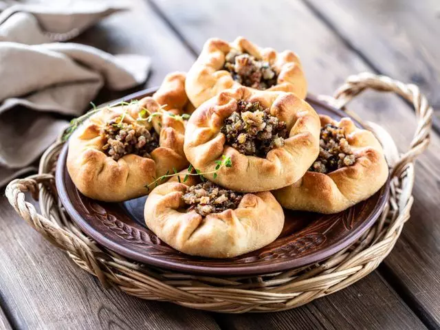 Cara masak pie zur belish / Sajian khas masakan Tatar - artikel saka bagean "Cara masak" ing situs kasebut