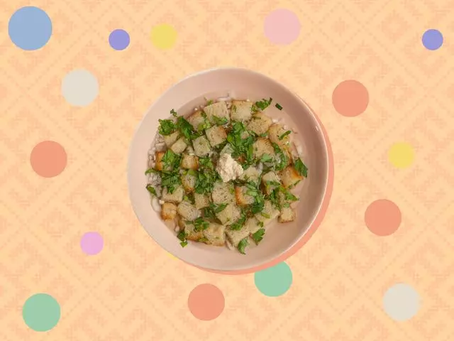 Qué es tyurya / Cómo cocinar y comer la sopa más simple de la cocina rusa: un artículo de la sección "Qué comer" en el sitio
