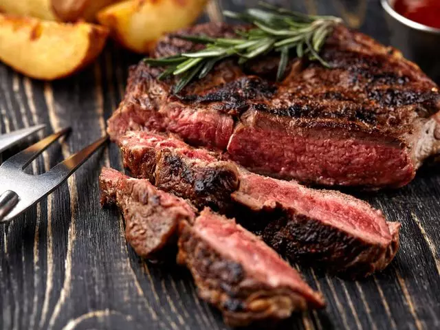 Prečo ľudia jedia mäso s krvou / A je to možné - článok zo sekcie „Čo jesť“ na stránke