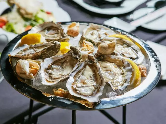 Como comer ostras / Dicas para escolher e preparar frutos do mar - um artigo da seção "O que comer" do site