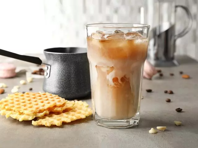 더운 날을 위한 4가지 차가운 커피 레시피 / 맛있고 상쾌한 음료 - "요리 방법" 섹션의 기사