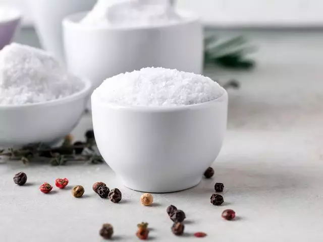 Wat is een zoutvrij dieet en voor wie is het geschikt / Schade, voordelen en kenmerken - een artikel uit de sectie "Gezond eten" op de site