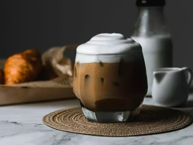 Latte, cappuccino lan raf / Sejarah nggawe omben-omben kopi favorit - artikel saka bagean "Makanan lan hiburan" ing situs kasebut
