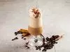 आइस्क्रीमसह कॉफी / ते कधी दिसले आणि ग्लास कसा तयार करायचा