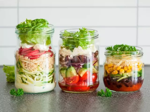 Hvordan lagre salater / Hvilke er farlige å spise etter 6 timer, og hva kan stå igjen for en dag - en artikkel fra delen "Hvordan lagre" på nettstedet