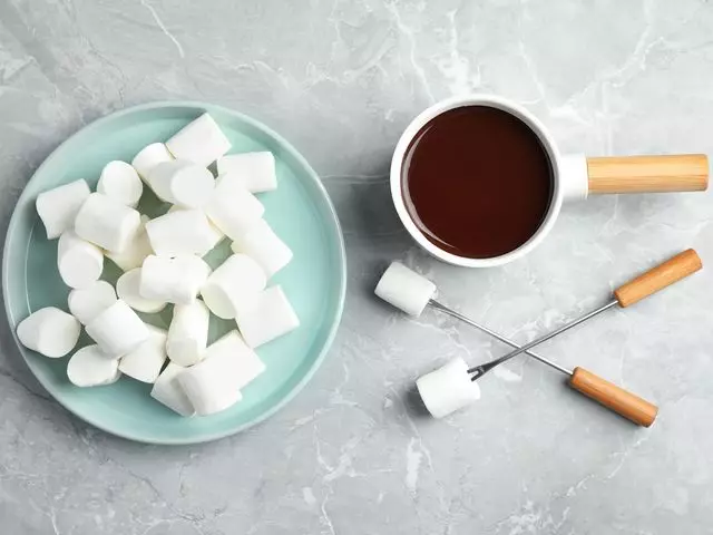 Kiel kuiri marshmallows hejme / Deserthistorio kaj receptoj - artikolo de la sekcio "Kion nutri" en la retejo