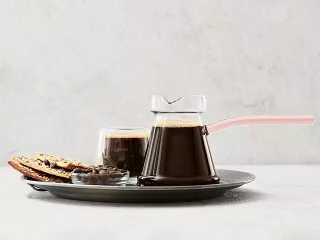كيفية تحضير القهوة التركية / الوصفة الكلاسيكية والخيارات غير المعتادة - مقال من قسم "كيفية الطهي" على الموقع