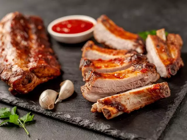 Cara masak iga babi sing enak / hacks urip kuliner - artikel saka bagean "Budaya Daging" ing situs kasebut
