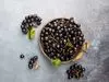 Abin da za a dafa daga chokeberry idan compote ya gaji / Bayanin girke-girke tare da berries masu lafiya