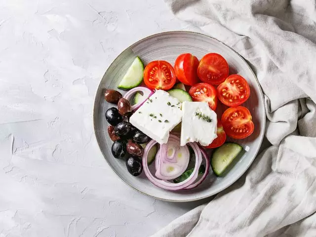 Kaip pasigaminti sūrio namuose / Gaminimo paslaptys – straipsnis iš svetainės skilties „Ką valgyti“.