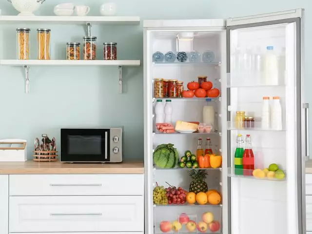 Како правилно да ја чувате храната на полиците на фрижидерот / Експерт објаснува - напис од делот „Како да опремите кујна“ на страницата