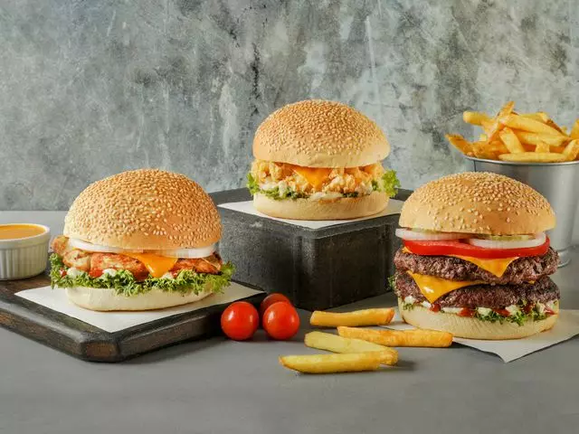 Burger Day / Zajímavosti, originální recepty a způsoby podávání jídel - článek ze sekce "Co jíst" na webu