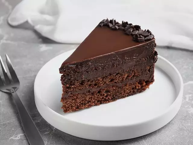 Como facer o bolo de chocolate máis delicioso / Segredos da cocción perfumada - un artigo da sección "Como cociñar" do sitio