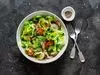 Jak wymienić sałatę / Mini-przewodnik po świeżych warzywach