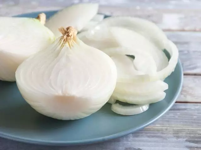 5 Möglichkeiten, Zwiebeln zu schneiden, ohne zu weinen