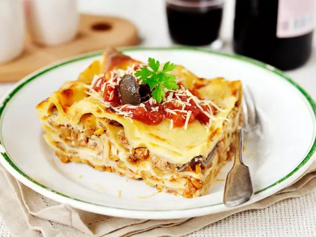 Hússal, gombával, sajttal vagy hallal / Lasagna receptek minden ízléshez - egy cikk a webhely "Mit együnk" rovatából