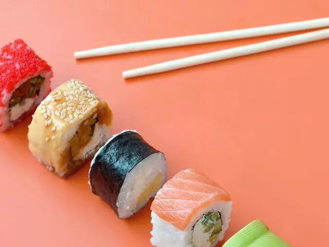 Sådan laver du sushi og rundstykker derhjemme / Tips og opskrifter til begyndere - en artikel fra afsnittet "Sådan laver du mad" på webstedet