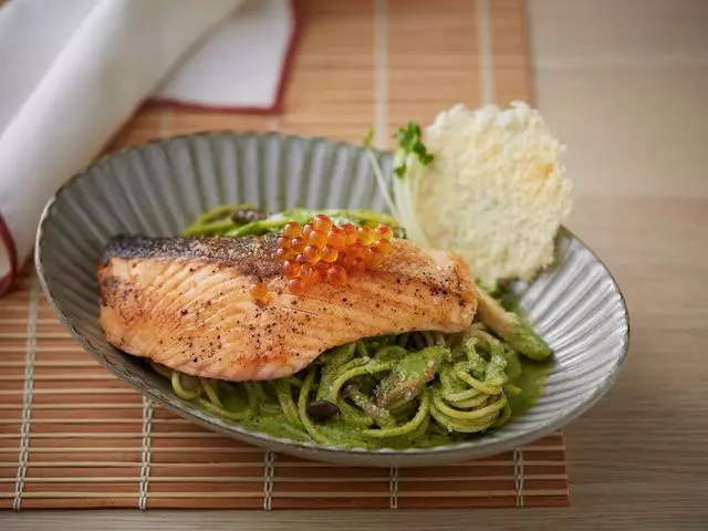Crvena riba za svečani stol / 4 recepta za jela od ružičastog lososa - članak iz odjeljka "Kako kuhati" na web mjestu