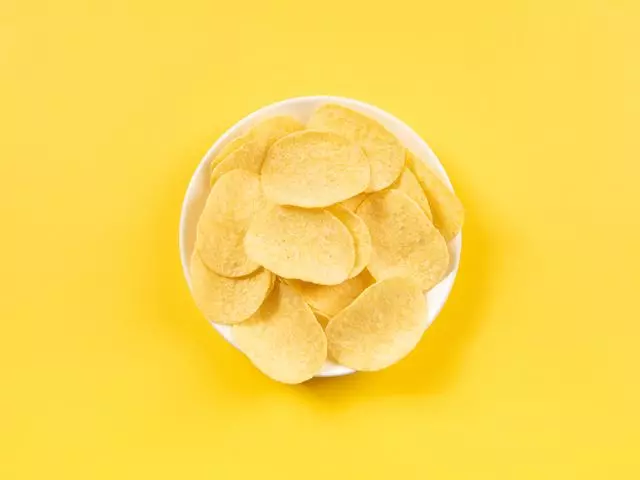 Chips te parèt gras a yon kliyan ki pa satisfè / Reyalite jounen an - yon atik ki soti nan seksyon "Manje ak amizman" sou sit la.