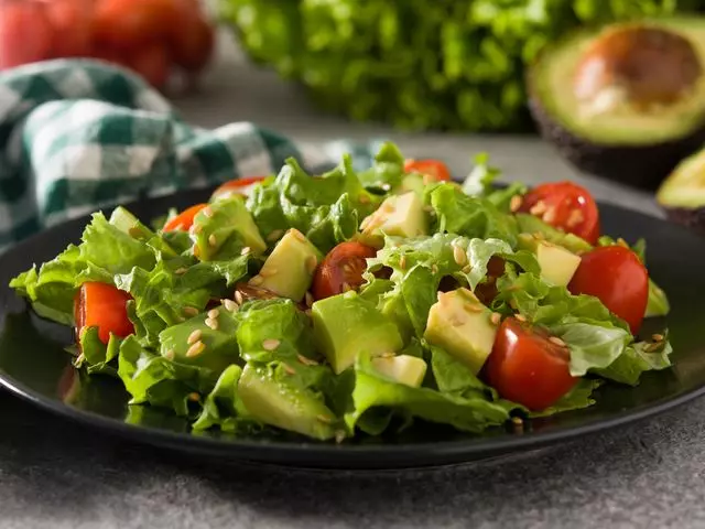 Шилдэг 10 Авокадо салат / Гадаадын жимсэнд дурлахад тань туслах болно - сайтын "Эрүүл хүнс" хэсгээс
