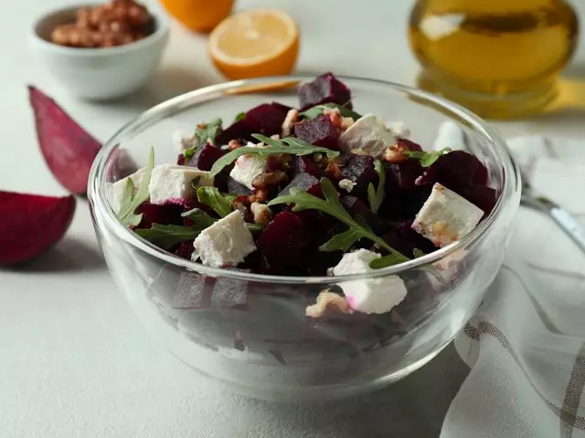 Кращі салати з вареного буряка / Для буднів та свят – стаття з рубрики "Що з'їсти" на сайт