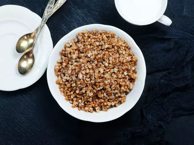 buckwheat ለሚያበስሉ 6 ምክሮች / እና ስለ እሱ 8 አስደሳች እውነታዎች - በጣቢያው ላይ ካለው "እንዴት ማብሰል" ክፍል የተገኘ ጽሑፍ