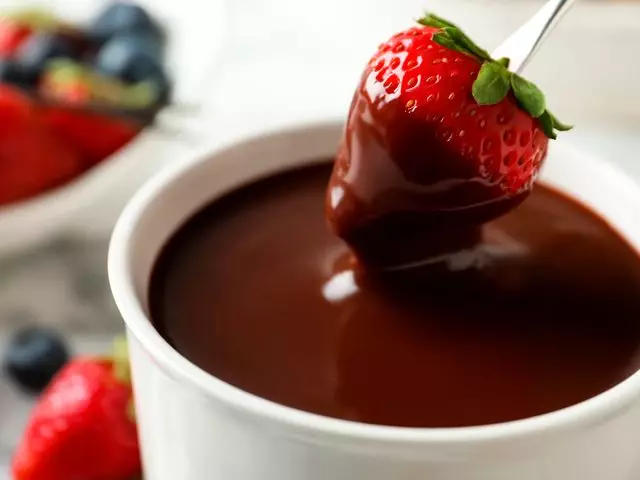 Hvordan lage sjokoladedekkede jordbær hjemme / Triks og oppskrifter - en artikkel fra delen "Hvordan lage mat" på nettstedet