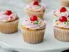 5 cupcakes kacha mma maka onye ị hụrụ n'anya / Site na strawberry kpochapụwo na banana pụrụ iche