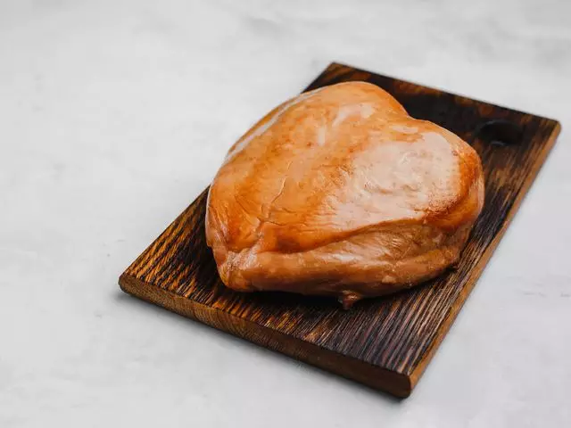 Hogyan kell főzni a forró füstölt csirkét / Utasítások és fontos árnyalatok - egy cikk a webhely "Hogyan füstöljünk" szakaszából