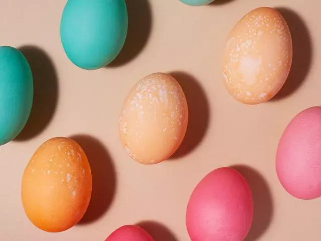 의사는 건강에 해를 끼치 지 않고 부활절을 위해 얼마나 많은 계란을 먹을 수 있다고 말했습니다 - 사이트의 "먹을 것"섹션의 뉴스