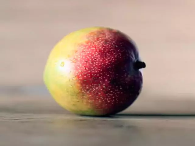 Hvordan kutte en mango riktig