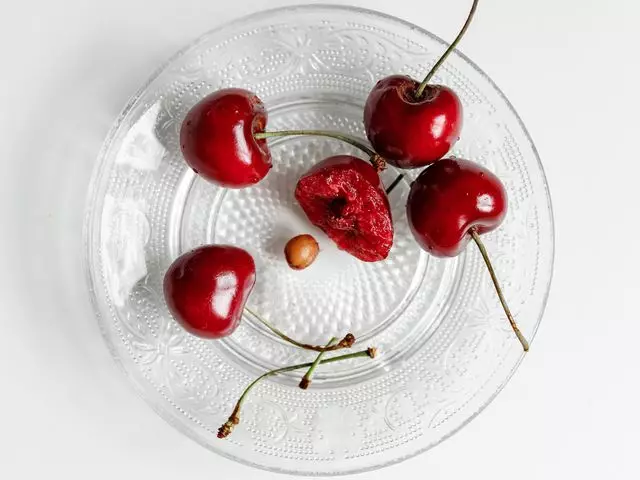 Hvilke kirsebær kan du ikke kjøpe / Og hvordan velge deilige bær - nyheter fra delen "Hva du skal spise" på nettstedet